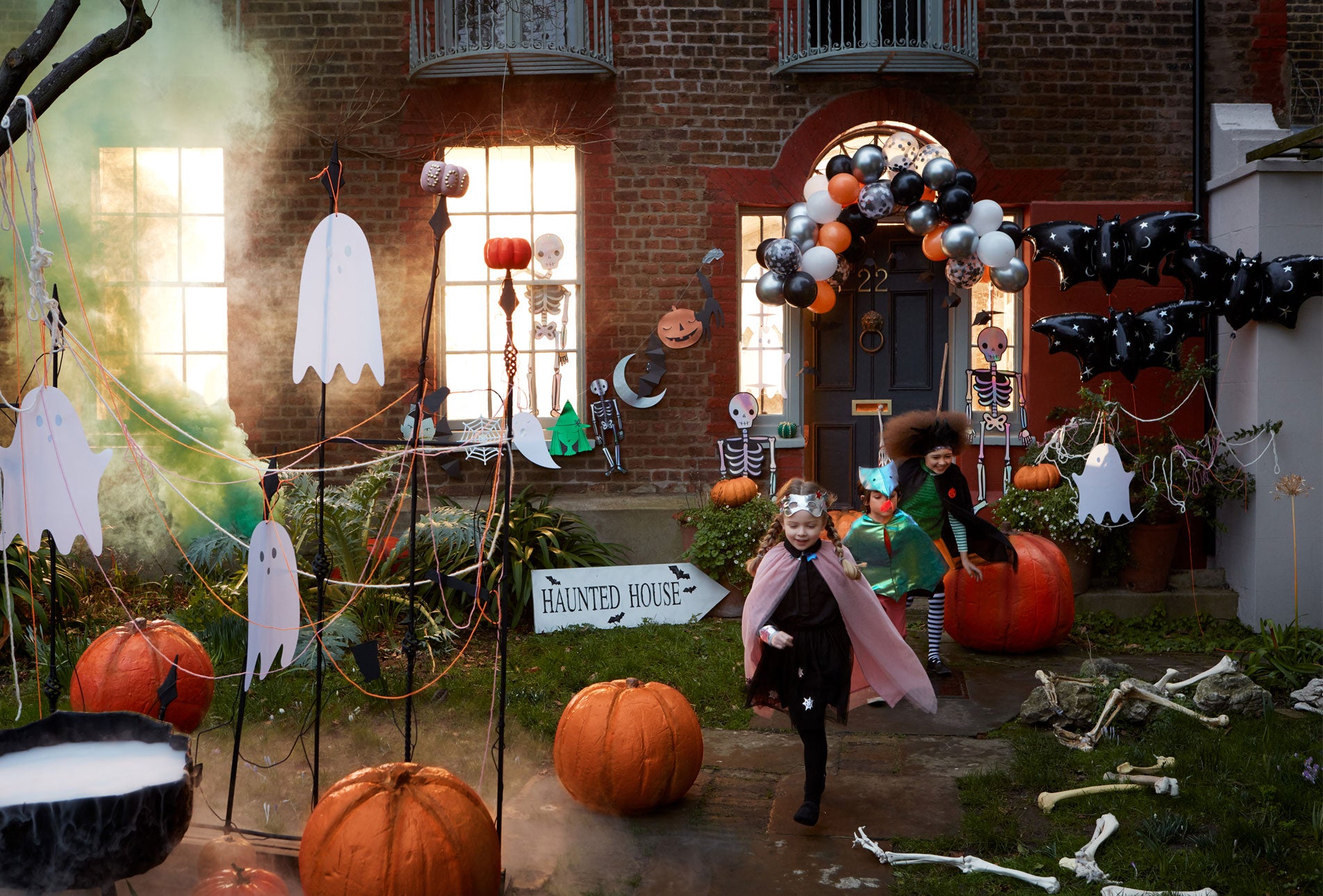 Create a Haunted House – Meri Meri